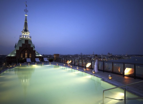 The best interesting rooftop pools